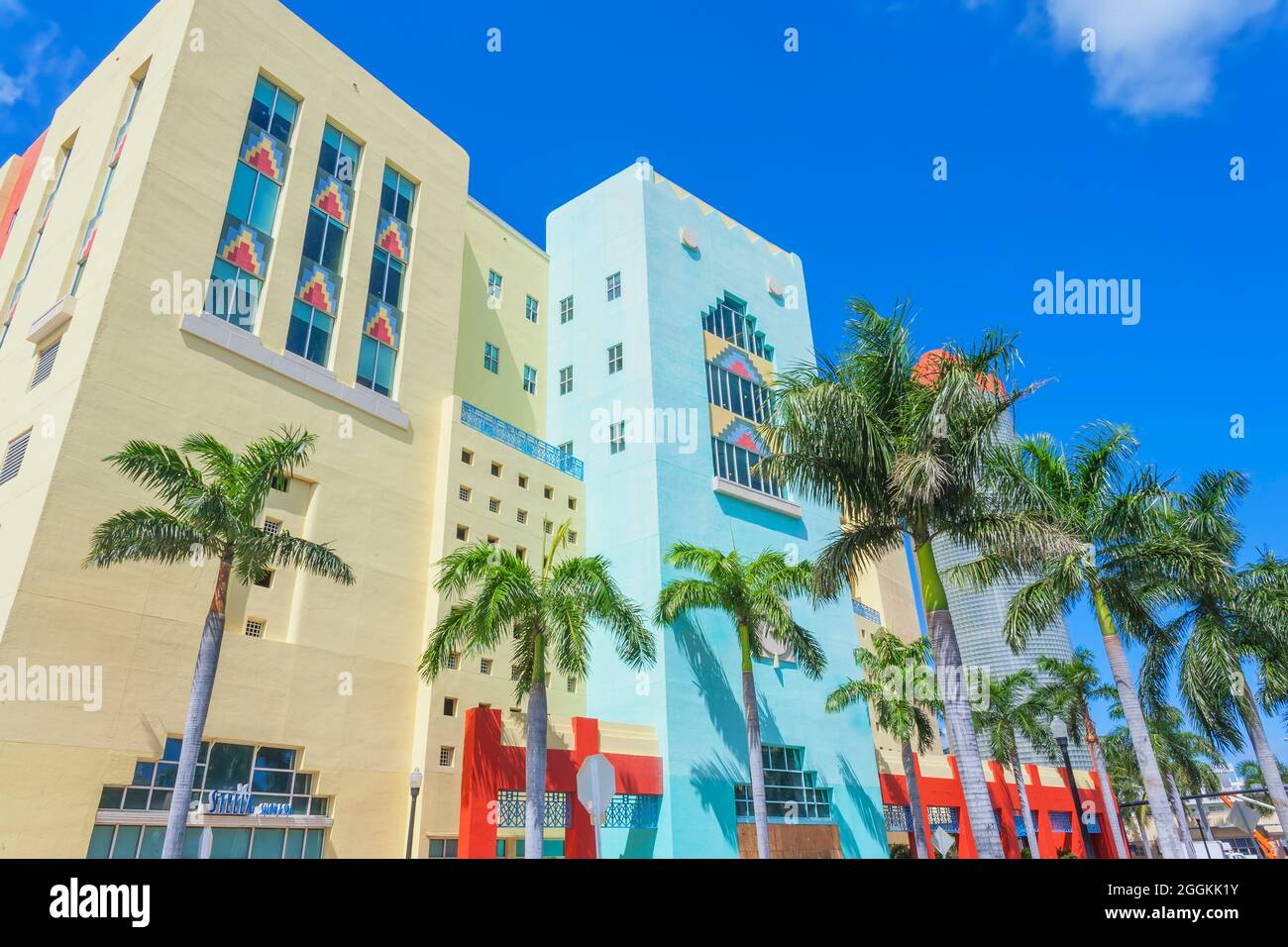 Art deco buildings on Washington Avenue, South Beach, Miami, Florida ...