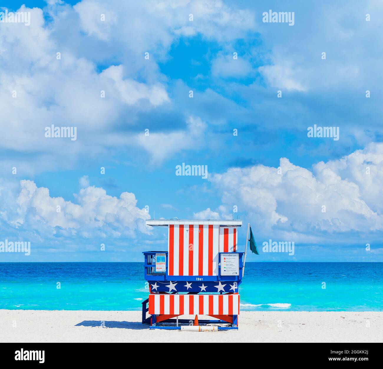 Art deco miami hi-res stock photography and images - Alamy