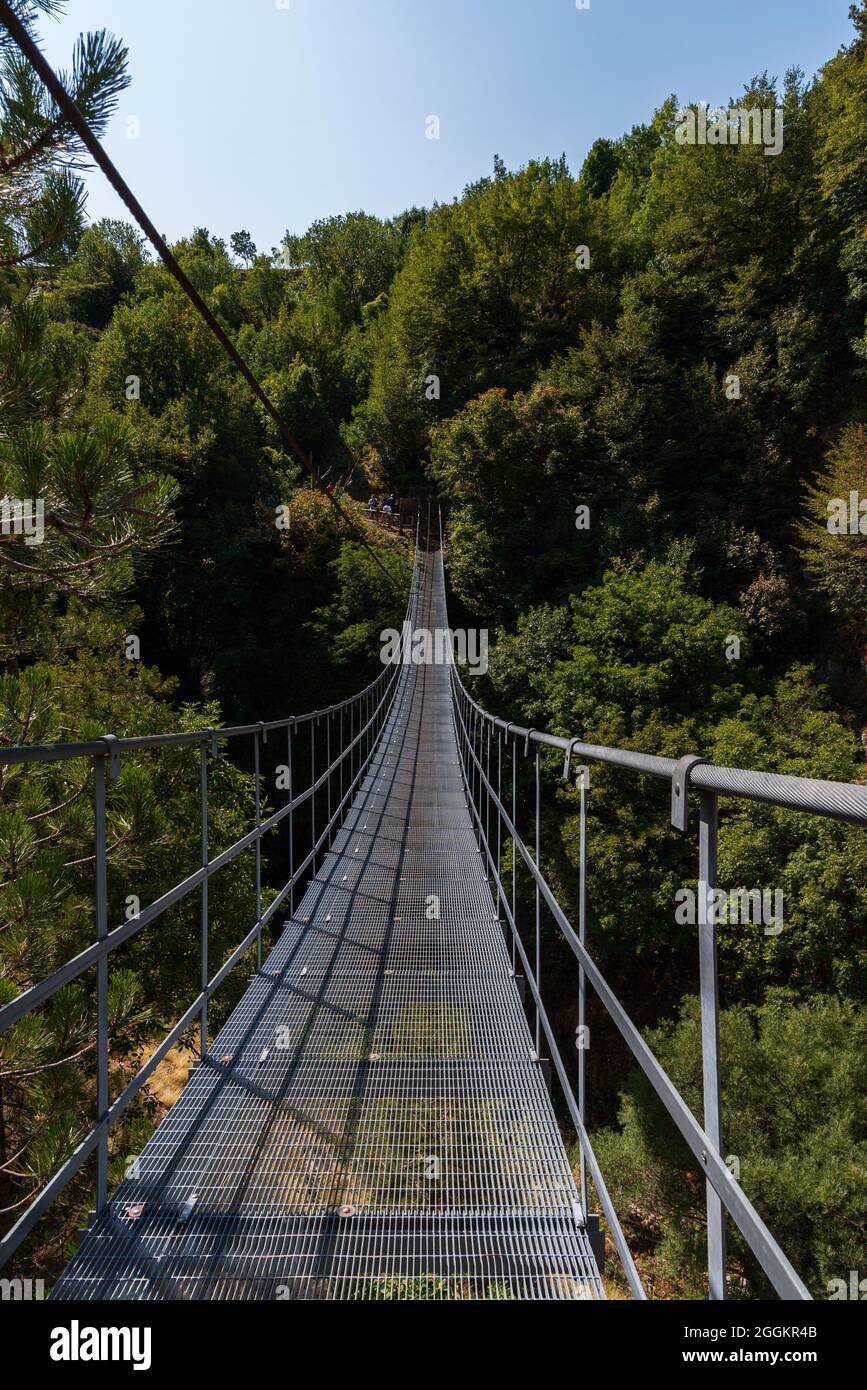 Suspended nature hi-res stock photography and images - Alamy