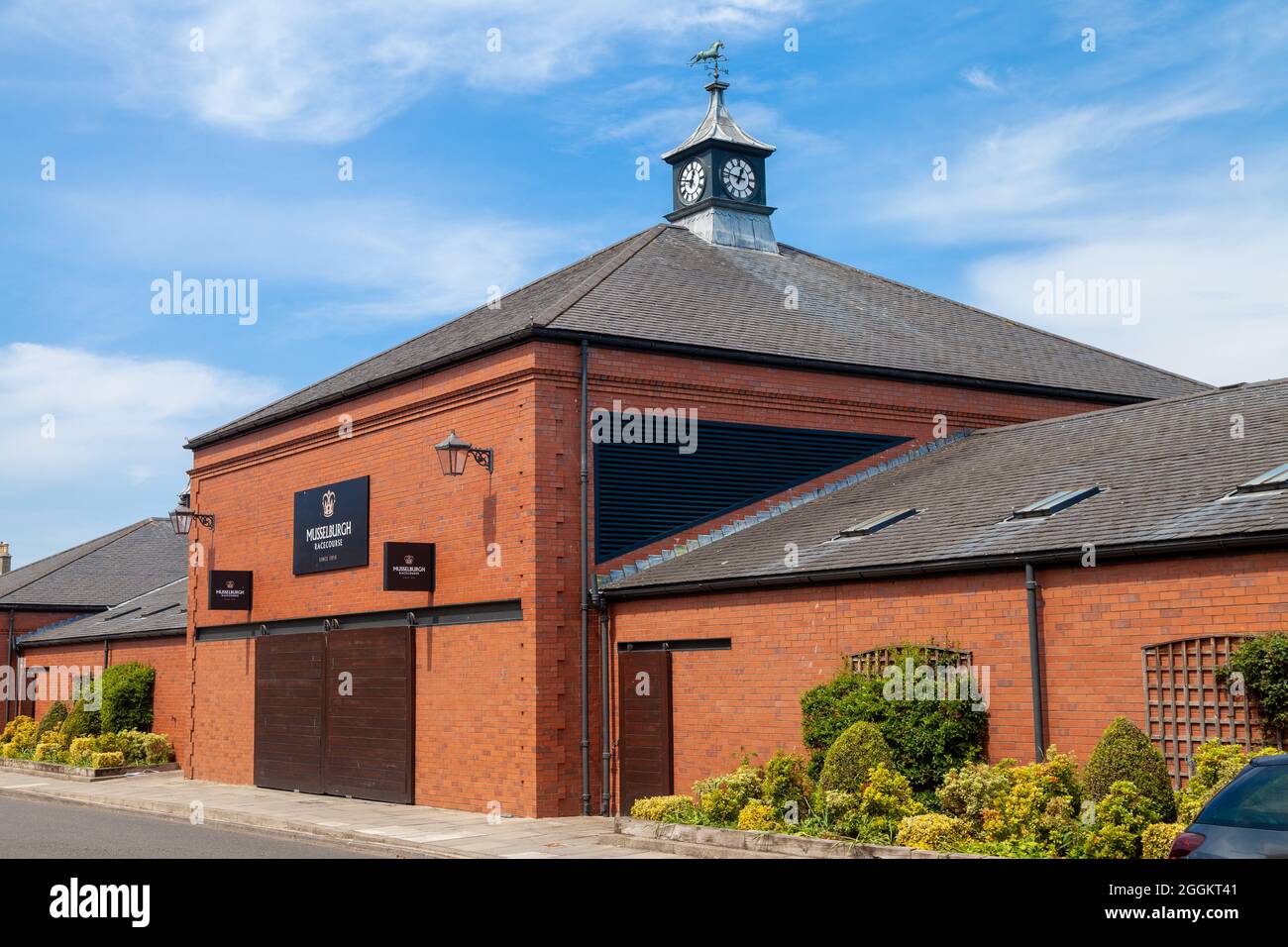 Urban racecourse hi-res stock photography and images - Alamy