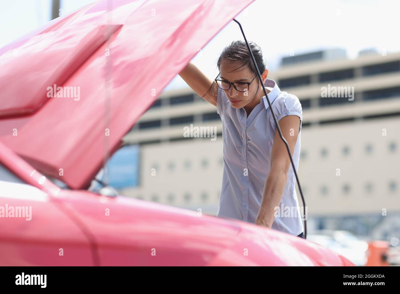 Open opened car motor hood hi-res stock photography and images - Alamy