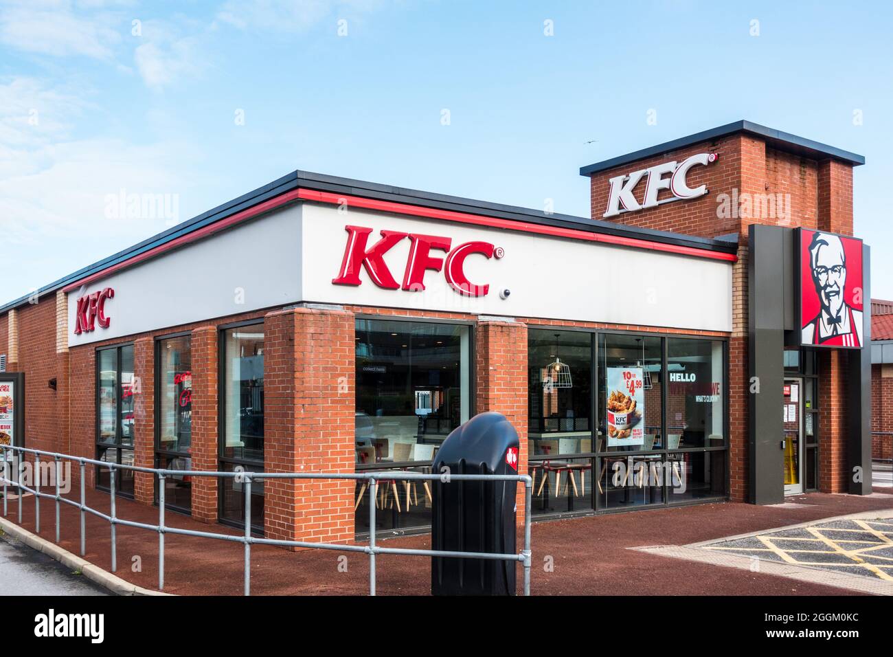 KFC Kentucky Fried Chicken fast food outlet in Manchester, England, UK Stock Photo - Alamy