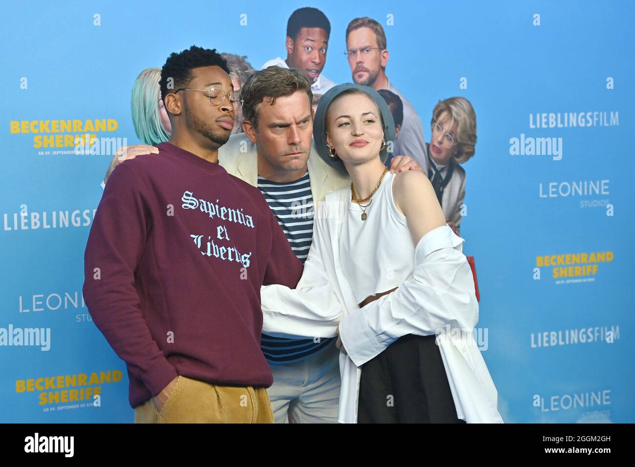 Munich, Deutschland. 01st Sep, 2021. From left: Diwithri ABOLD (actor ...