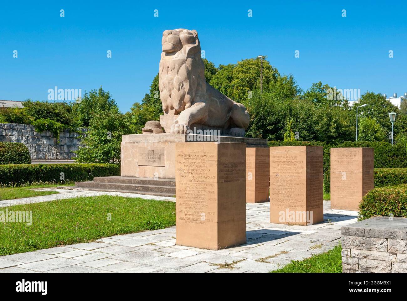 Germany, Baden-Wuerttemberg, Ehingen / Danube, colossal lion statue ...