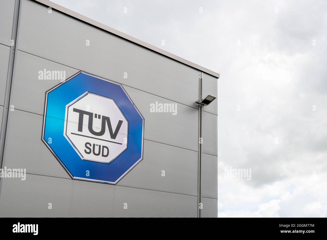 Vehicle technical review center hi-res stock photography and images - Alamy