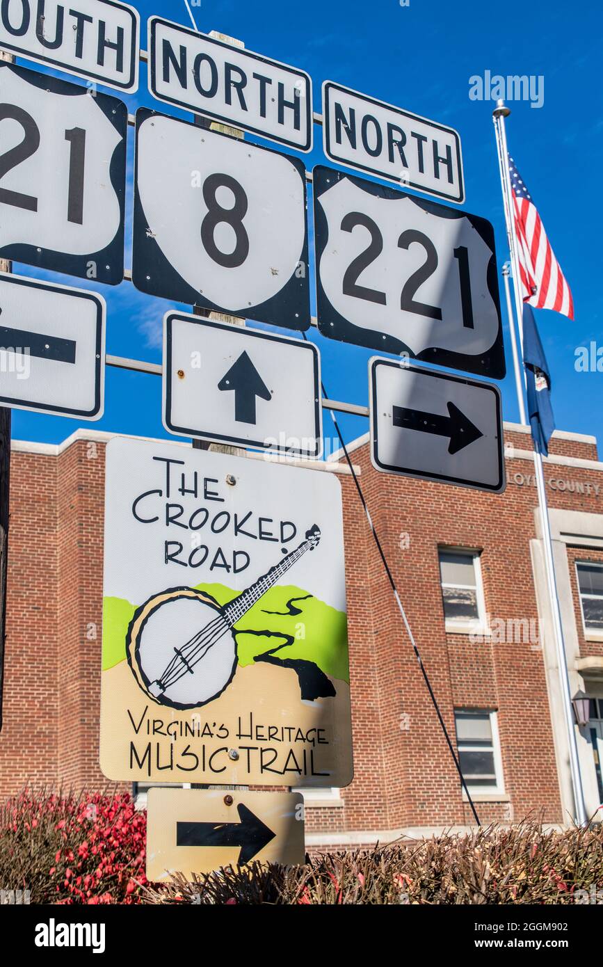 Crooked road hi-res stock photography and images - Alamy