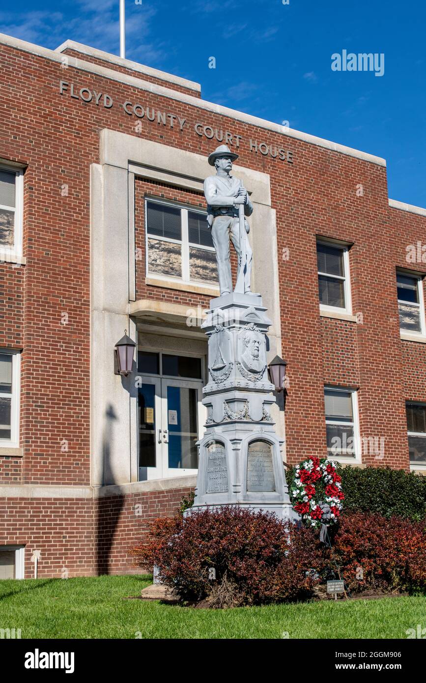 The Floyd County Courthouse with its Confederate Monument in Floyd ...