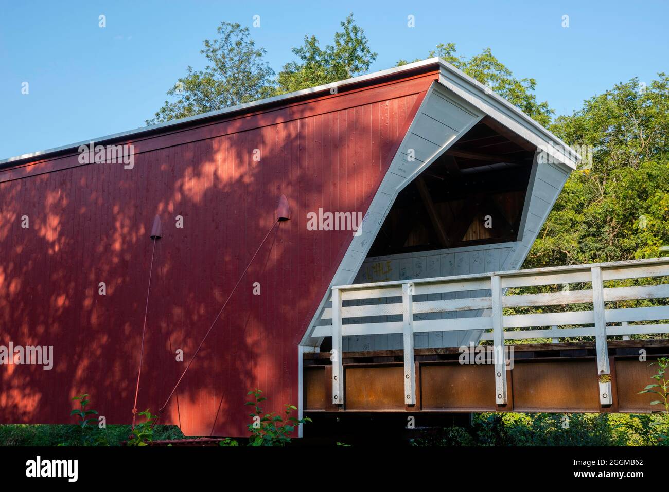 Cedar Bridge; Photograph of the Bridges of Madison County, Winterset ...