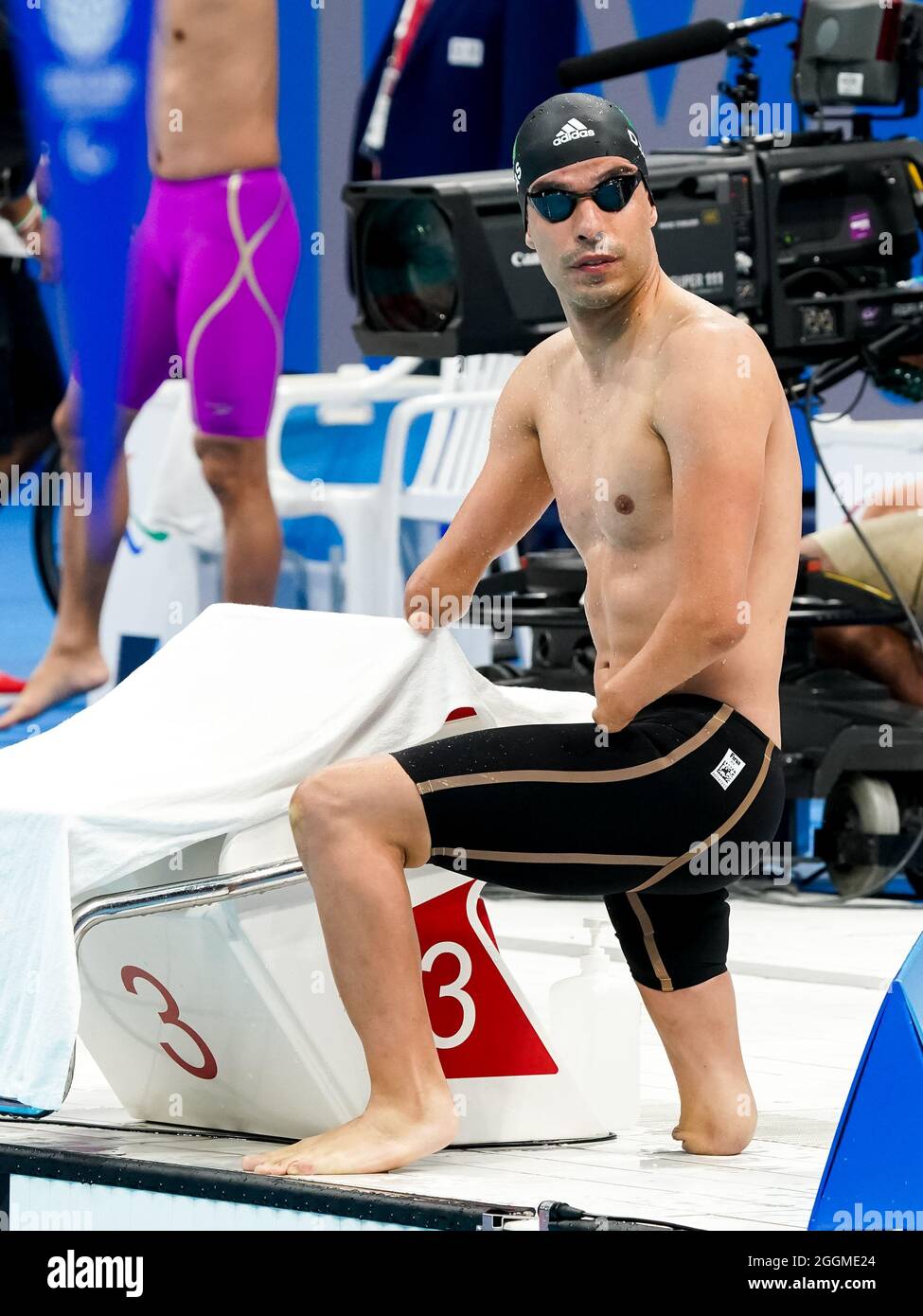 TOKYO, JAPAN - SEPTEMBER 1: Daniel de Faria Dias of Brasil before ...