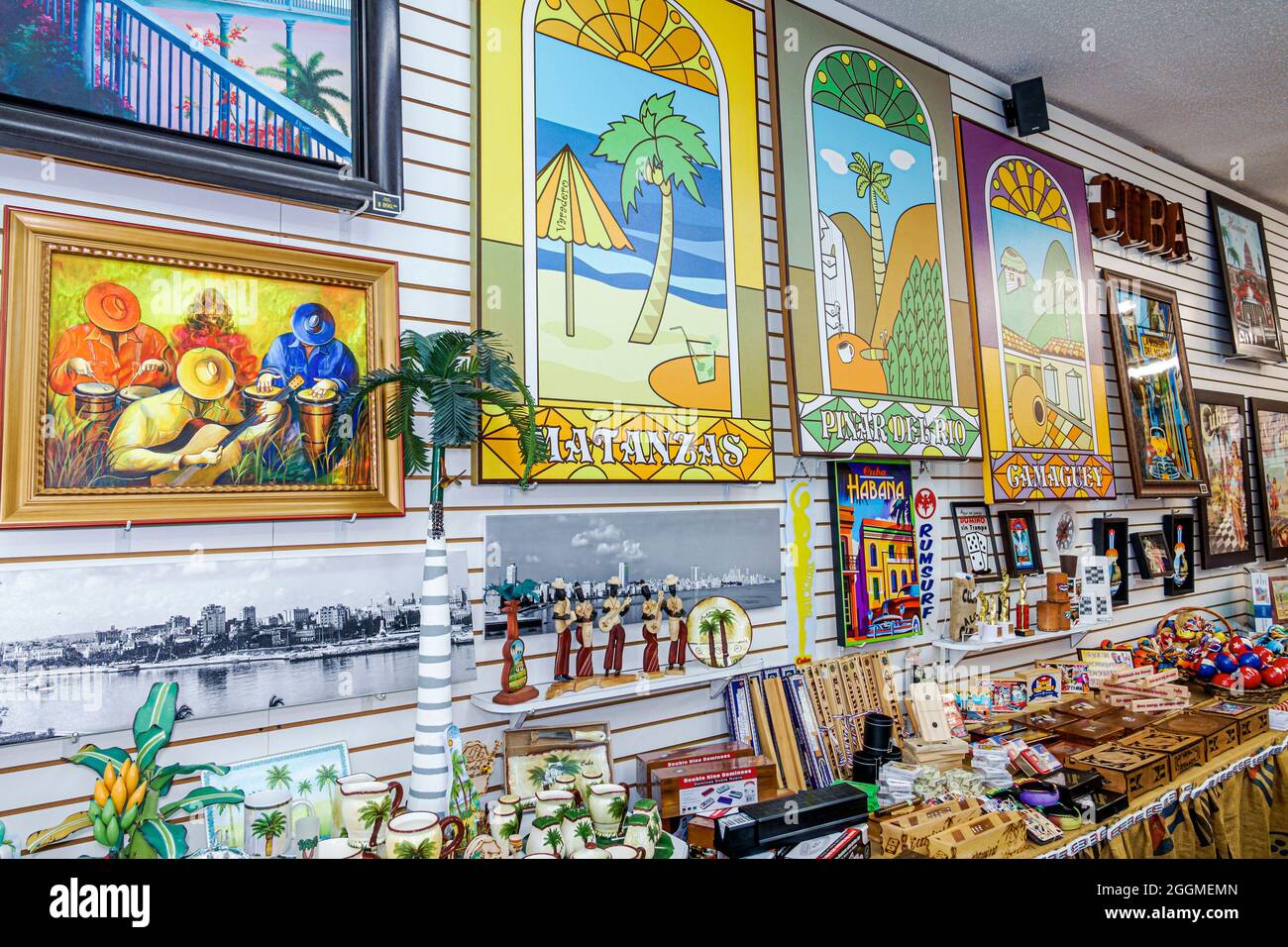 Cuban theme inside interior hi-res stock photography and images - Alamy