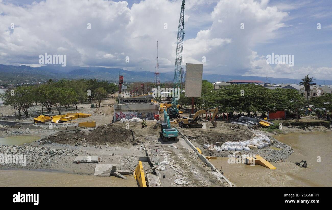 Indonesianbridge hi-res stock photography and images - Alamy