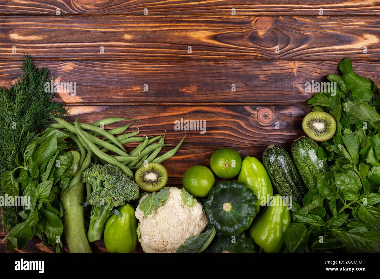Organic produce. Green vegetable frame. Healthy diet food Stock Photo ...