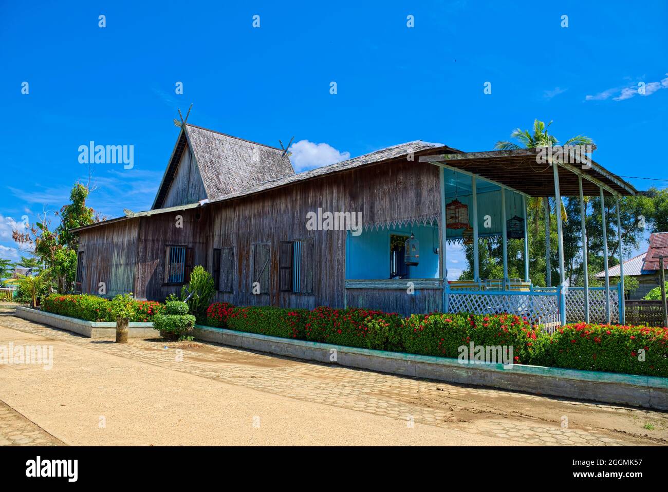 Indonesia traditional house hi-res stock photography and images - Alamy