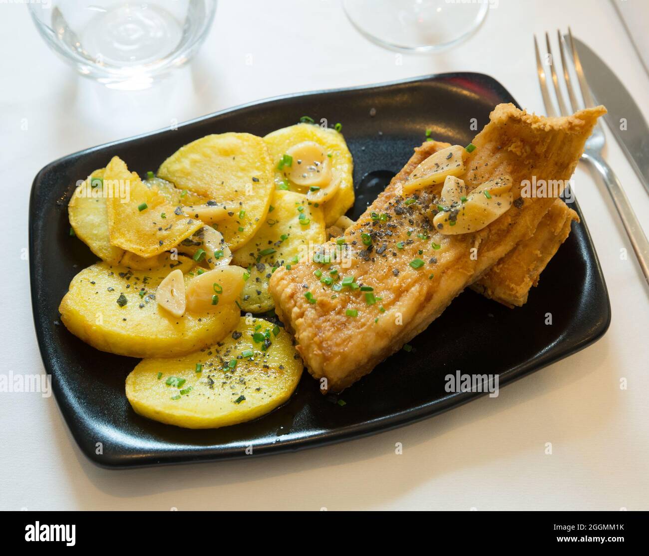 Cooked skate hi-res stock photography and images - Alamy