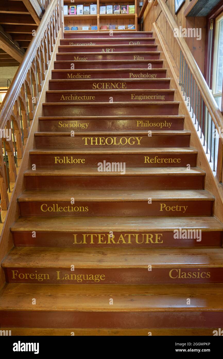 Booths books hi-res stock photography and images - Alamy