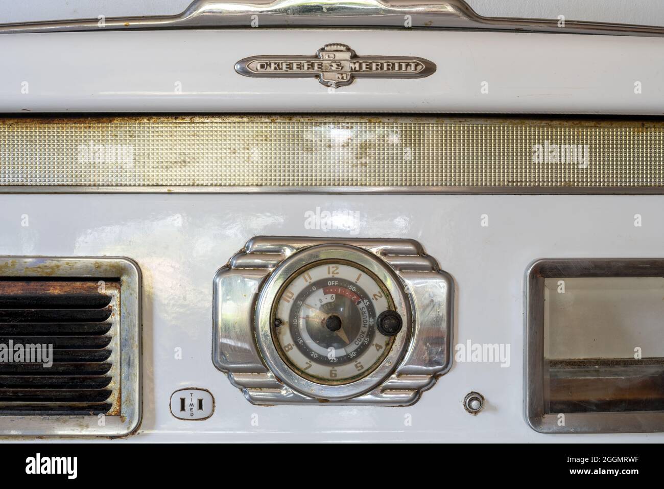 Clock with timer on a vintage O'Keefe & Merritt gas range Stock Photo ...