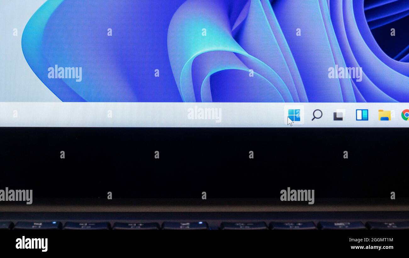 Windows 11 logo hi-res stock photography and images - Alamy