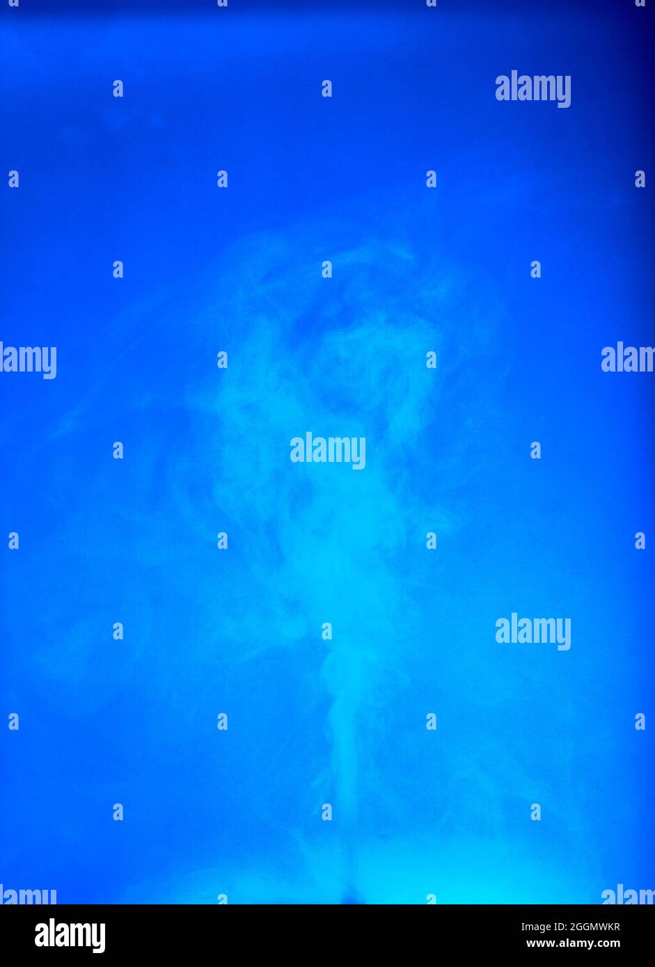 Red blue neon smoke hi-res stock photography and images - Alamy
