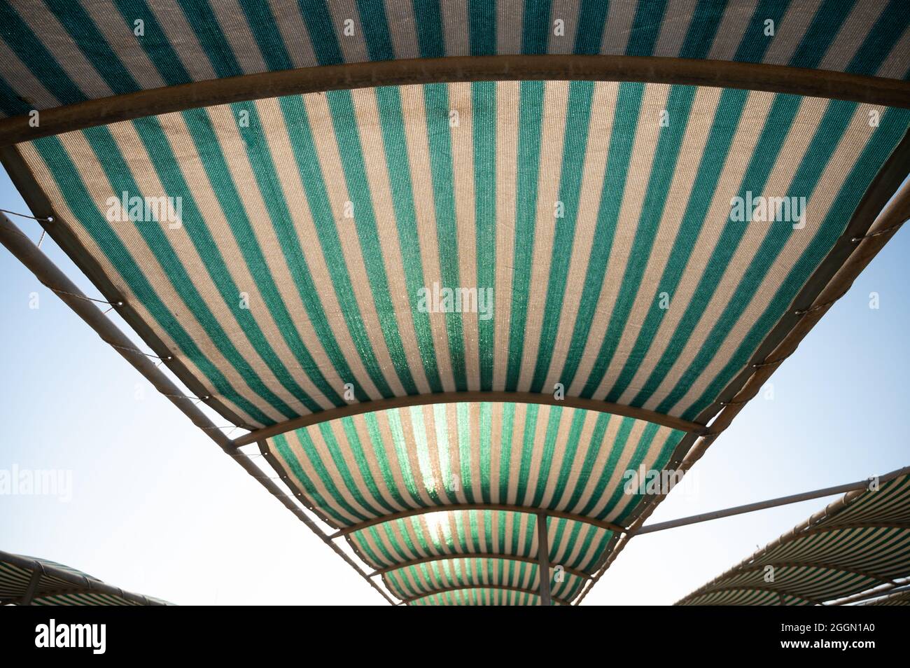 Canopy protection hi-res stock photography and images - Alamy