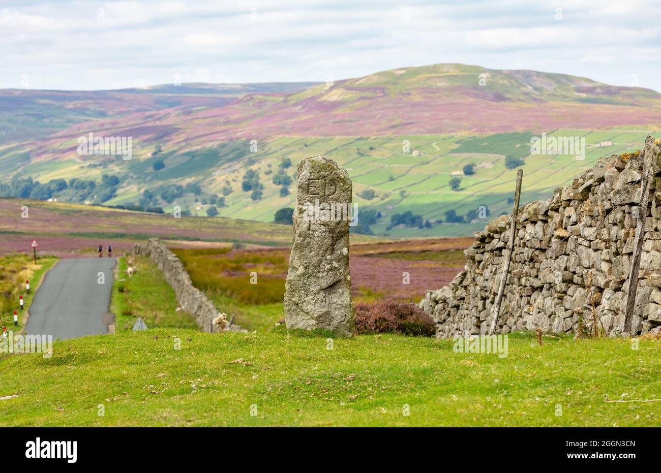 Heugh Nick Boundary stone on the Grinton to Leyburn Road in the ...