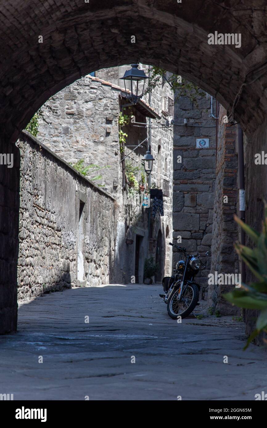 San Pellegrino medieval Quarter Viterbo Stock Photo - Alamy