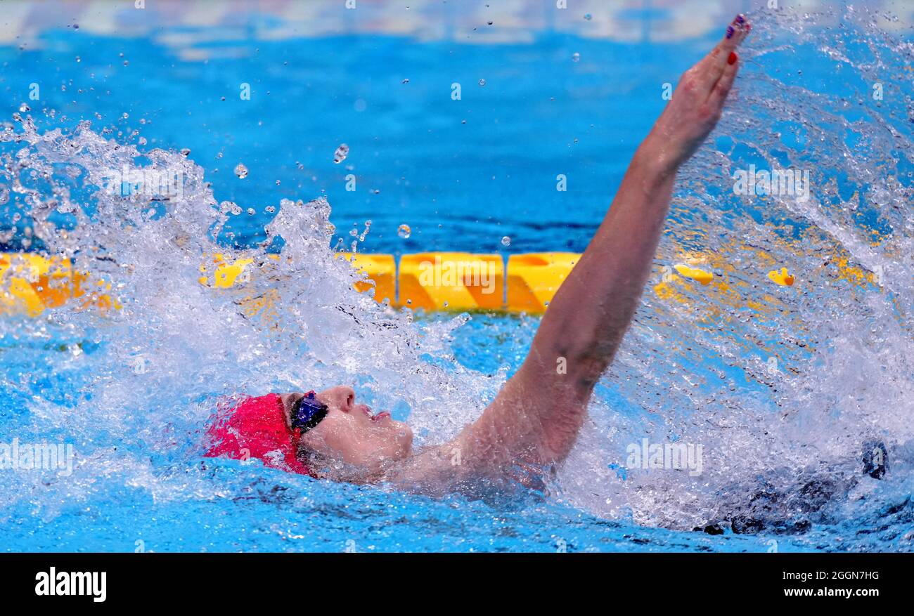 Great Britain's Bethany Firth on the way to winning gold in the Women's ...
