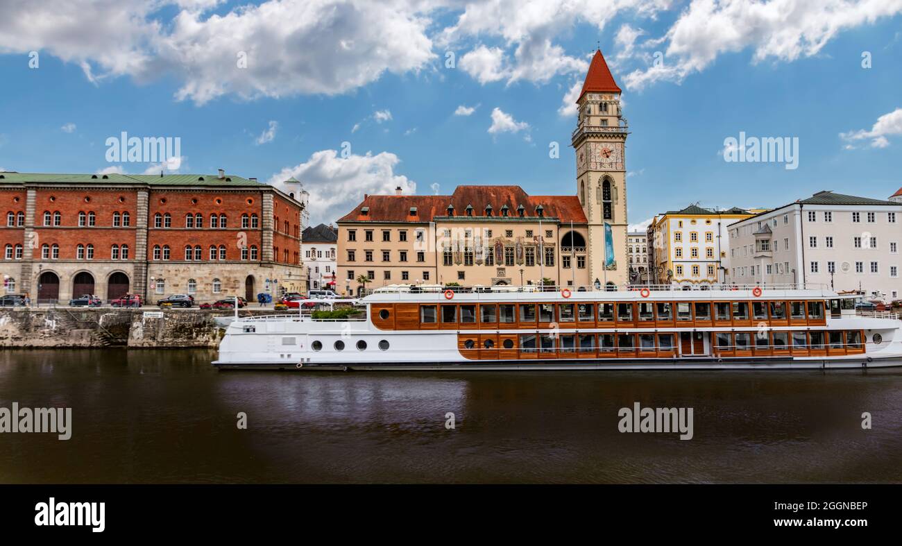 Passau boat hi-res stock photography and images - Alamy