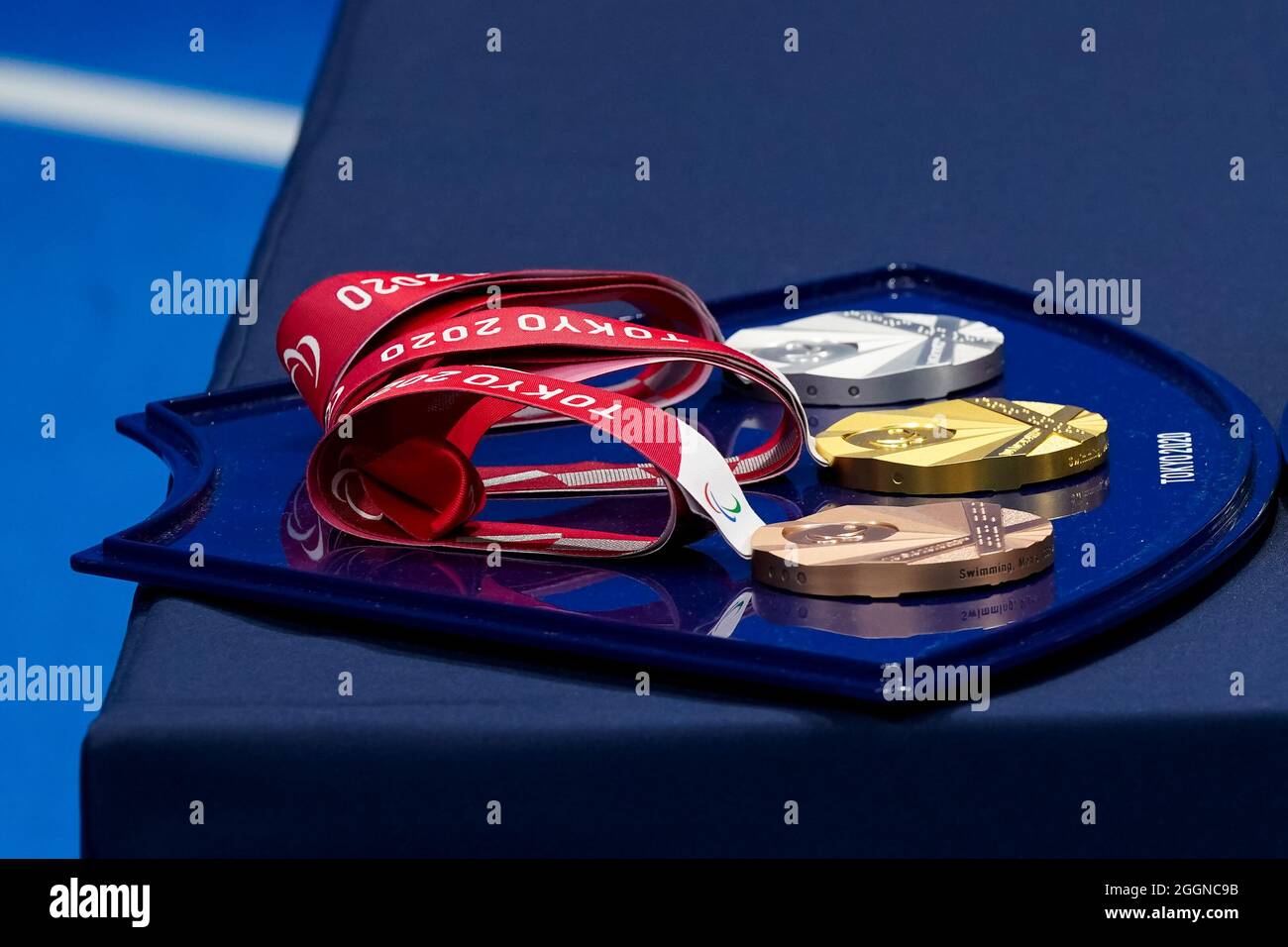 Womens 100m medal ceremony hi-res stock photography and images - Alamy