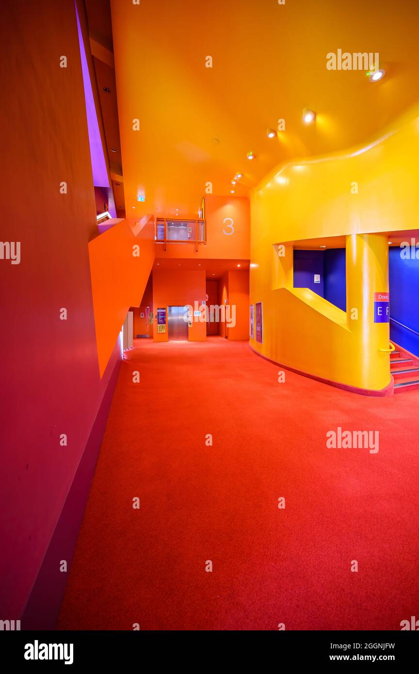 Manchester lowry theatre interior hi-res stock photography and images ...