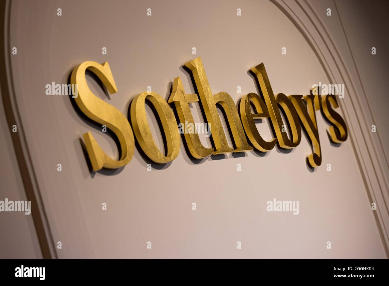 Sothebys logo hi-res stock photography and images - Alamy