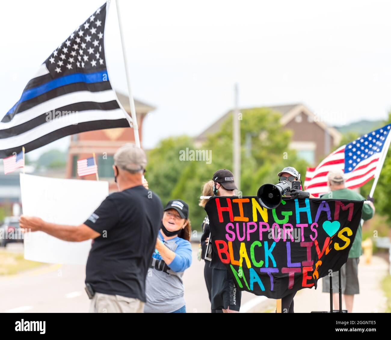 Black Lives Matter protestors yelling at America Backs the Blue Rally ...
