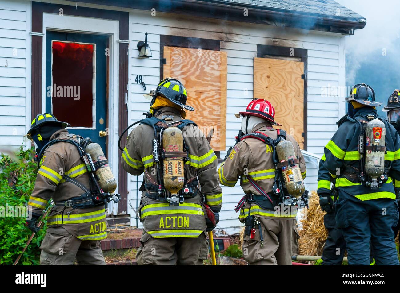 Burn outside outdoors daytime daylight hi-res stock photography and ...