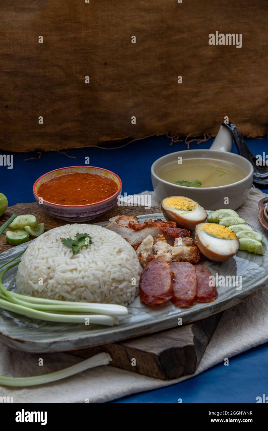 Red pork with rice (Kao Moo Dang) : Thai Style Red Barbecue Pork, duck ...