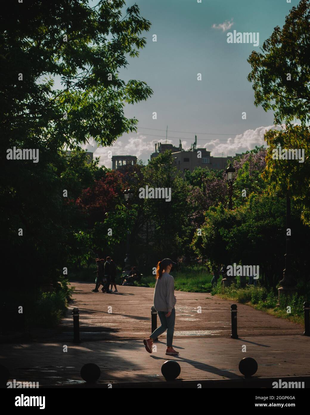 Walking left to right hi-res stock photography and images - Alamy