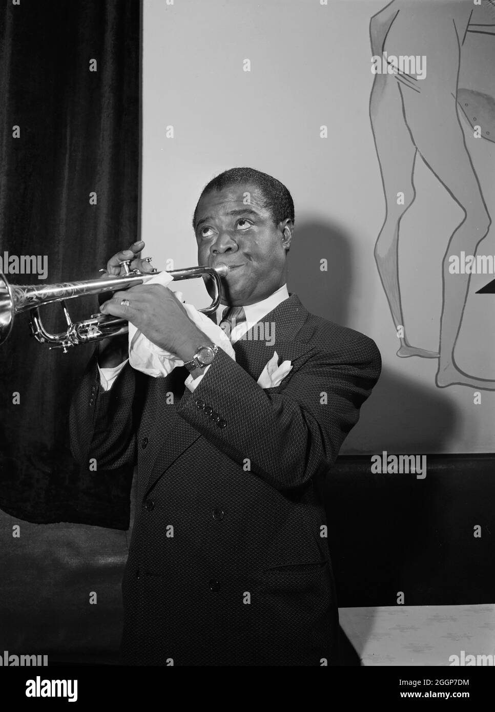 Portrait of Louis Armstrong, between 1938 and 1948 Stock Photo - Alamy