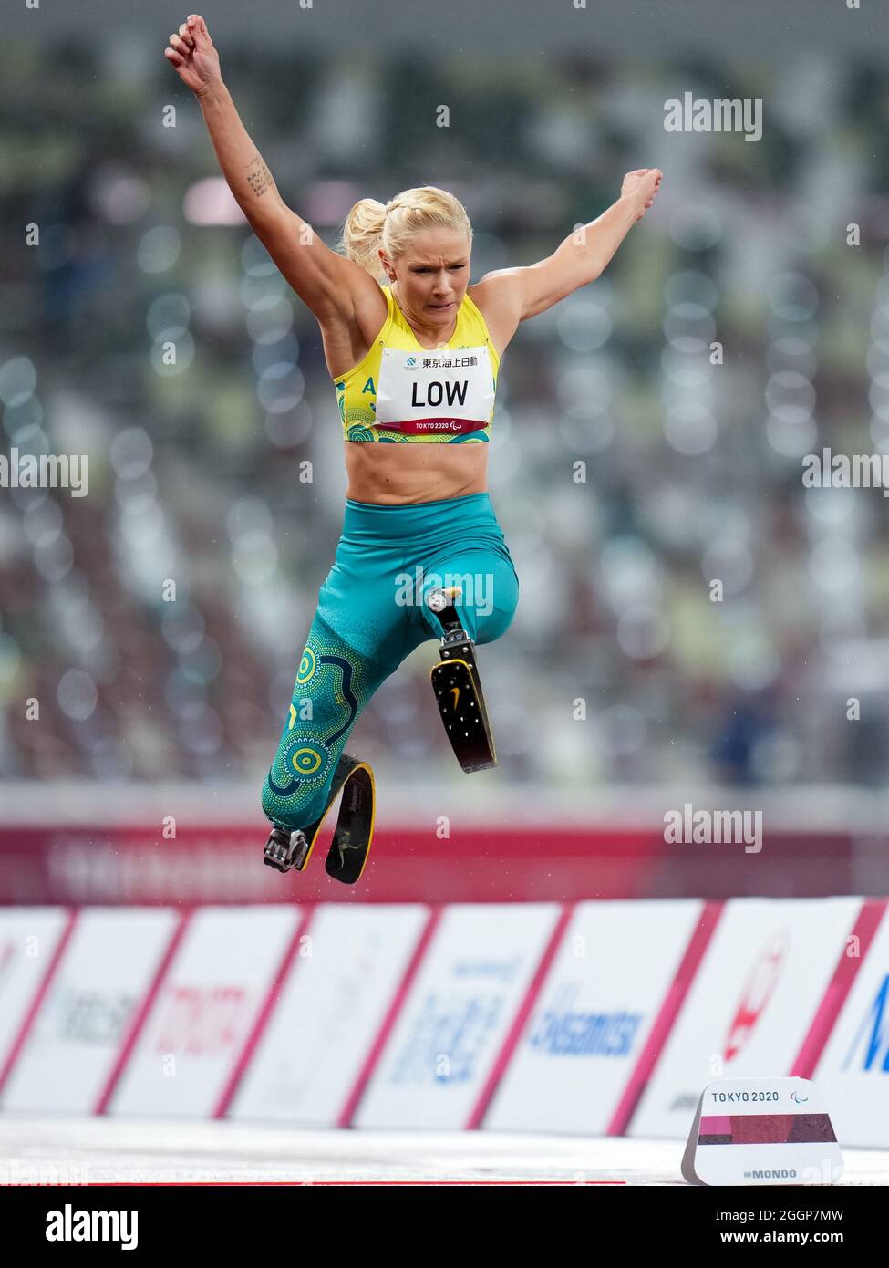 TOKYO, JAPAN - SEPTEMBER 2: Vanessa Low of Australia competing in the ...