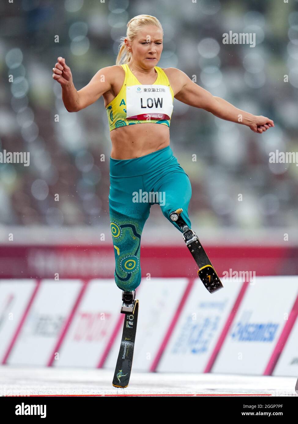 TOKYO, JAPAN - SEPTEMBER 2: Vanessa Low of Australia competing in the ...