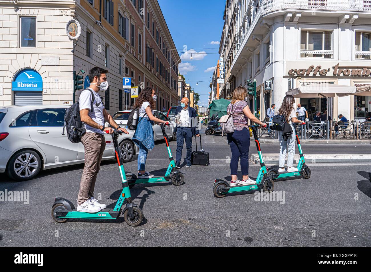 Rome electric scooters hi-res stock photography and images - Alamy