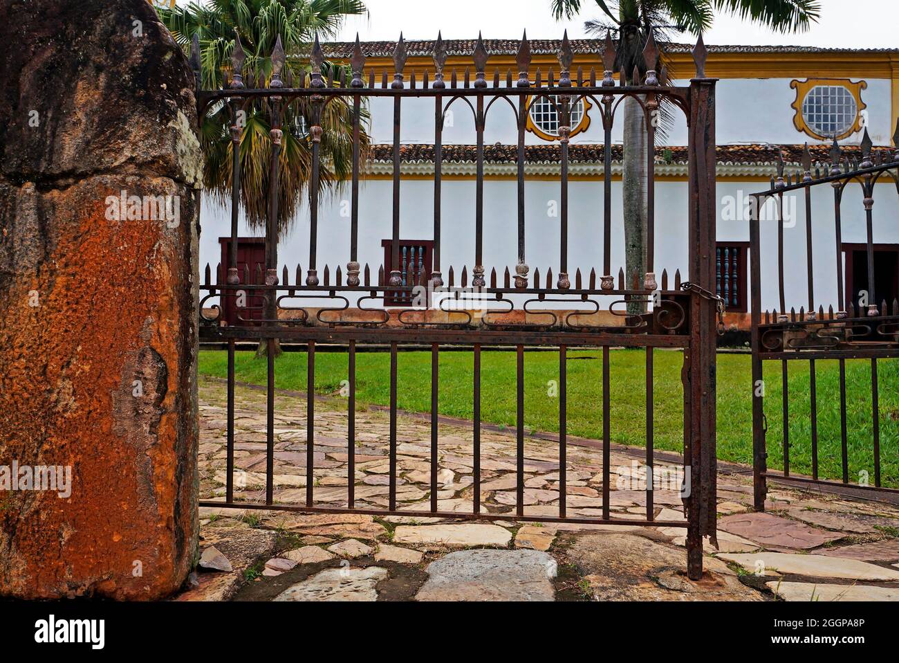 Old church gate hi-res stock photography and images - Alamy
