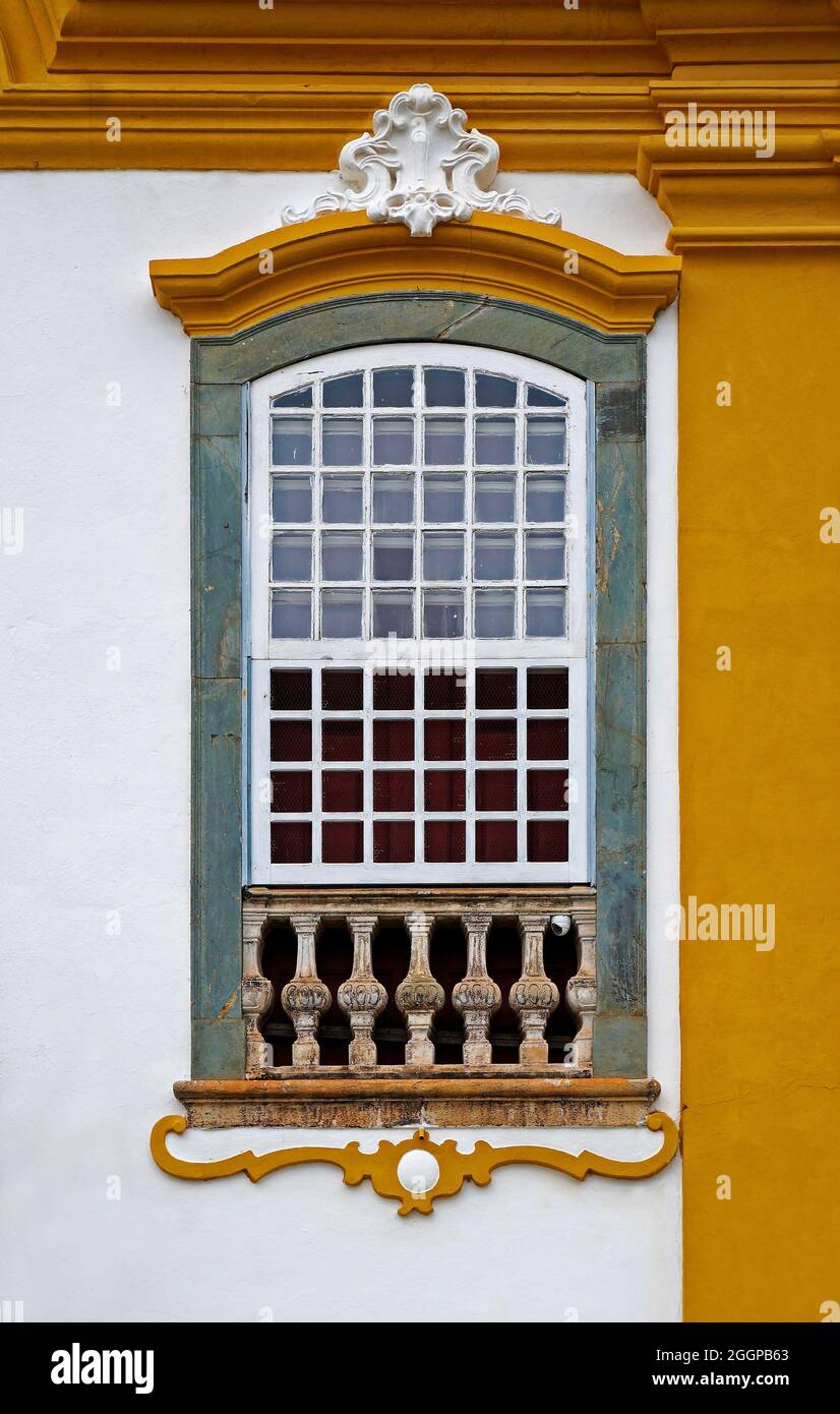 Baroque window architecture hi-res stock photography and images - Alamy