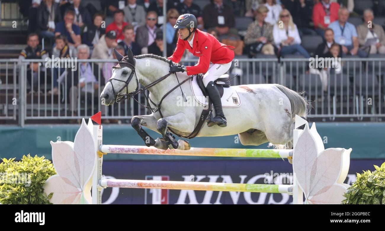 02 September 2021, North Rhine-Westphalia, Riesenbeck: Equestrian sport ...