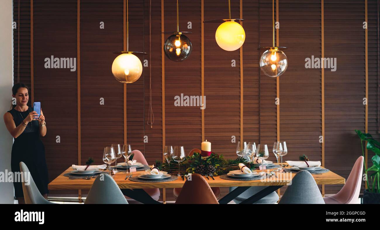 Beautiful woman table served hi-res stock photography and images - Alamy