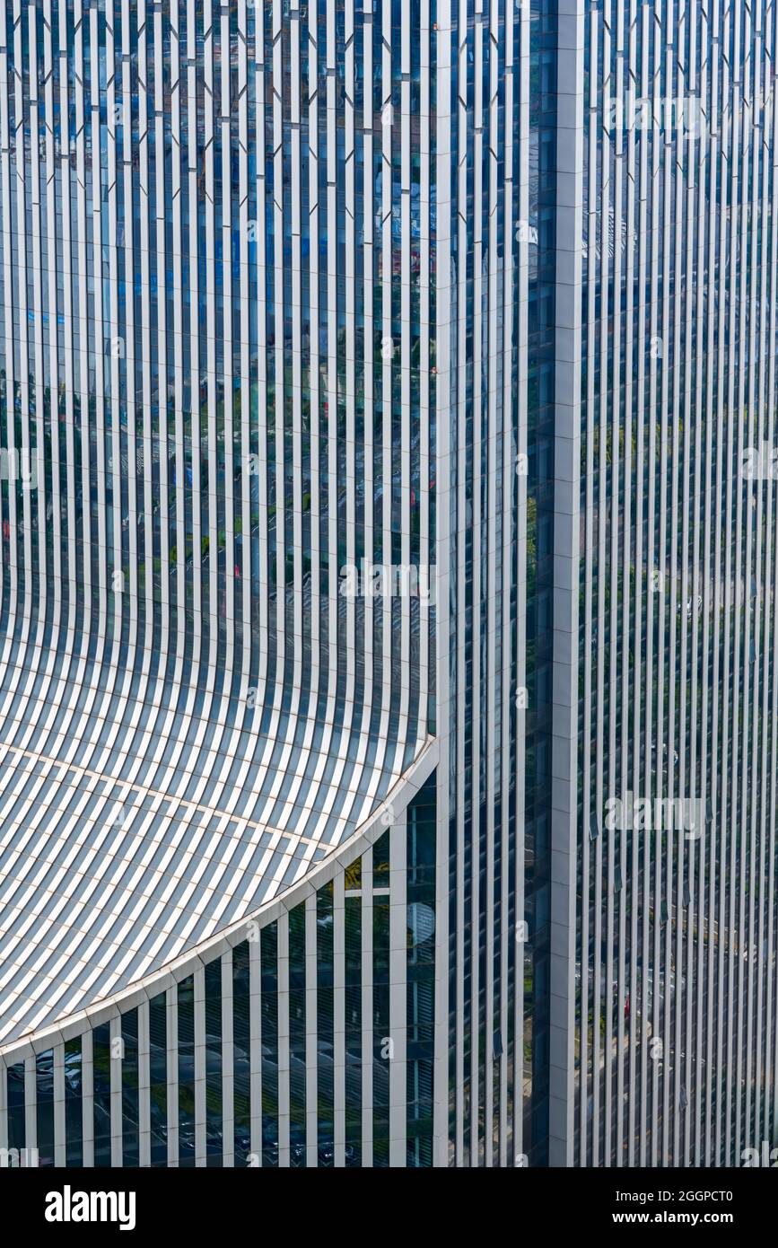 Close-up of the facade of a tall urban building Stock Photo - Alamy