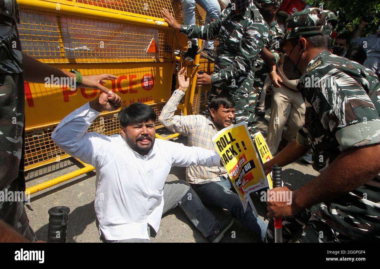 New Delhi, India. 02nd Sep, 2021. Activists of Indian Youth Congress ...