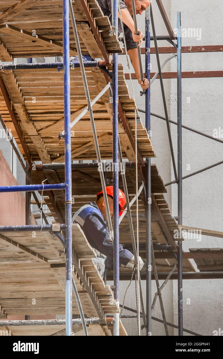 Safety on scaffolding hi-res stock photography and images - Alamy
