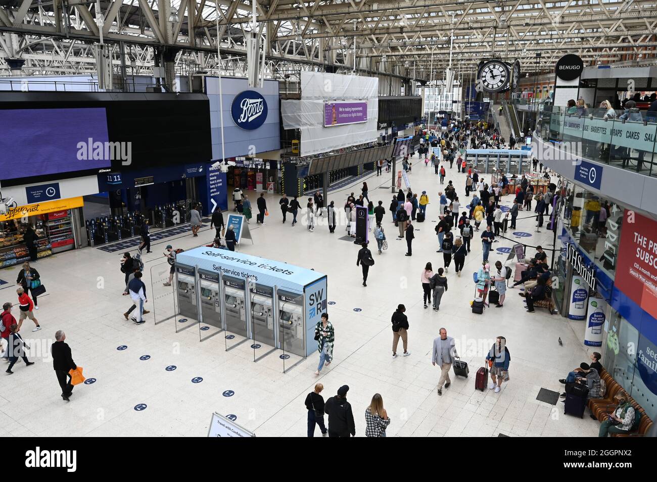 Waterloo international terminal hi-res stock photography and images - Alamy