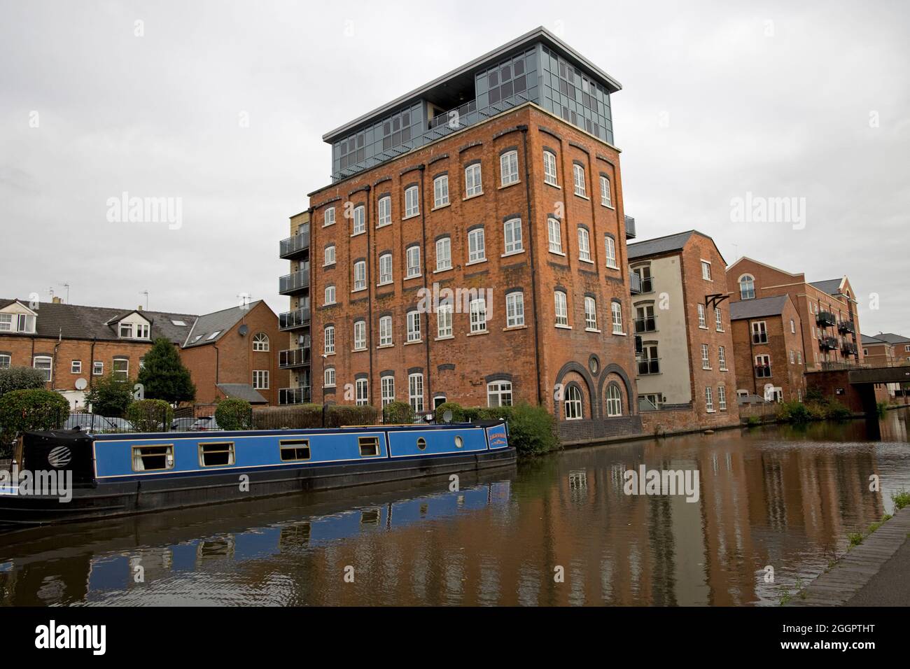 Apartments along Worcester and Birmingham canal Diglis Wharf Worcester ...