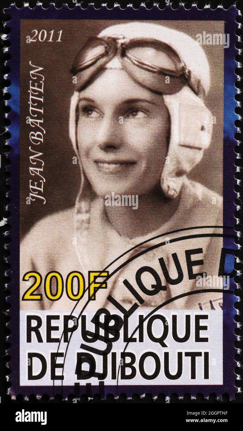 Woman aviator pilot hi-res stock photography and images - Alamy