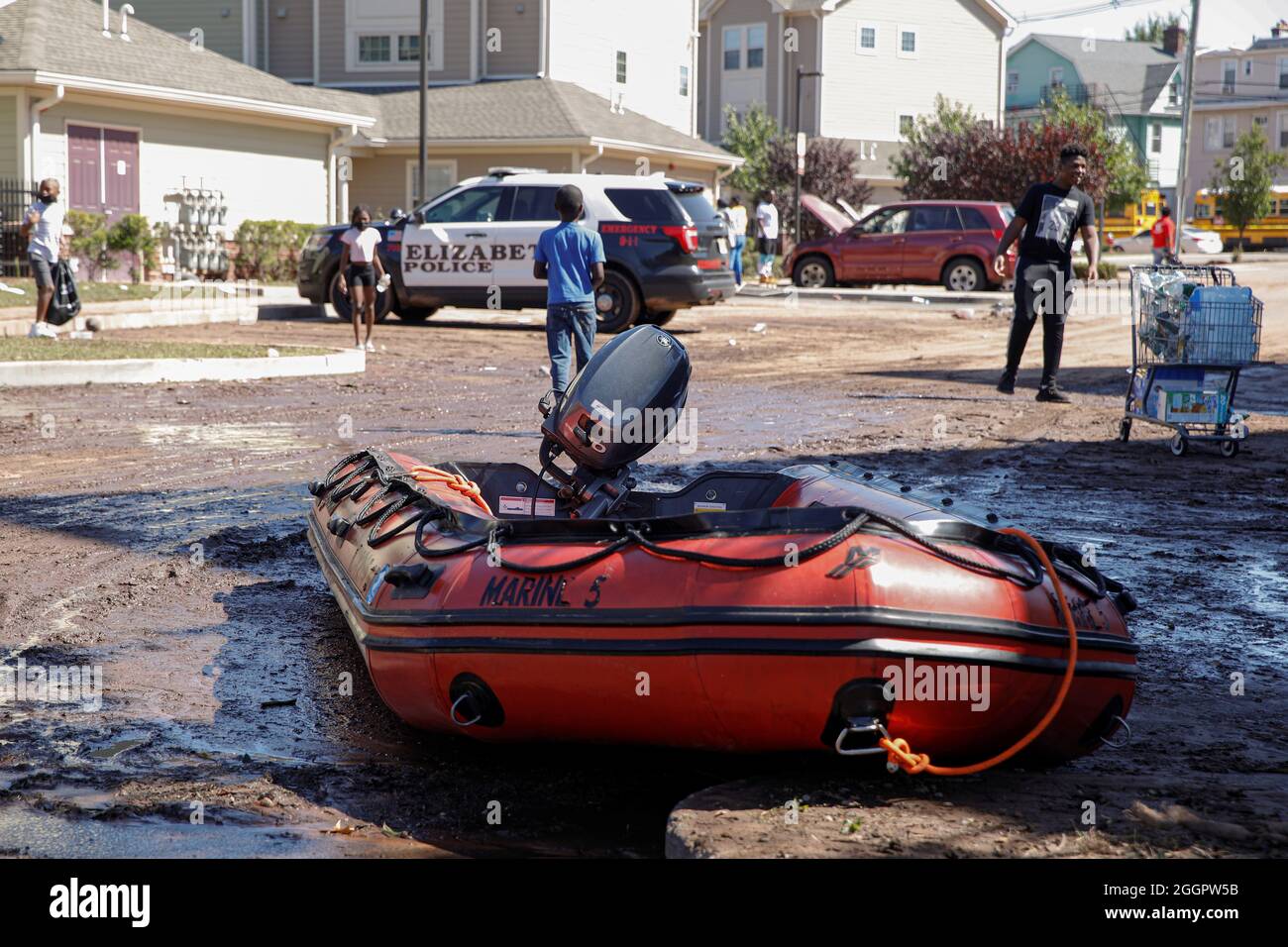 Raft in floods hi-res stock photography and images - Alamy