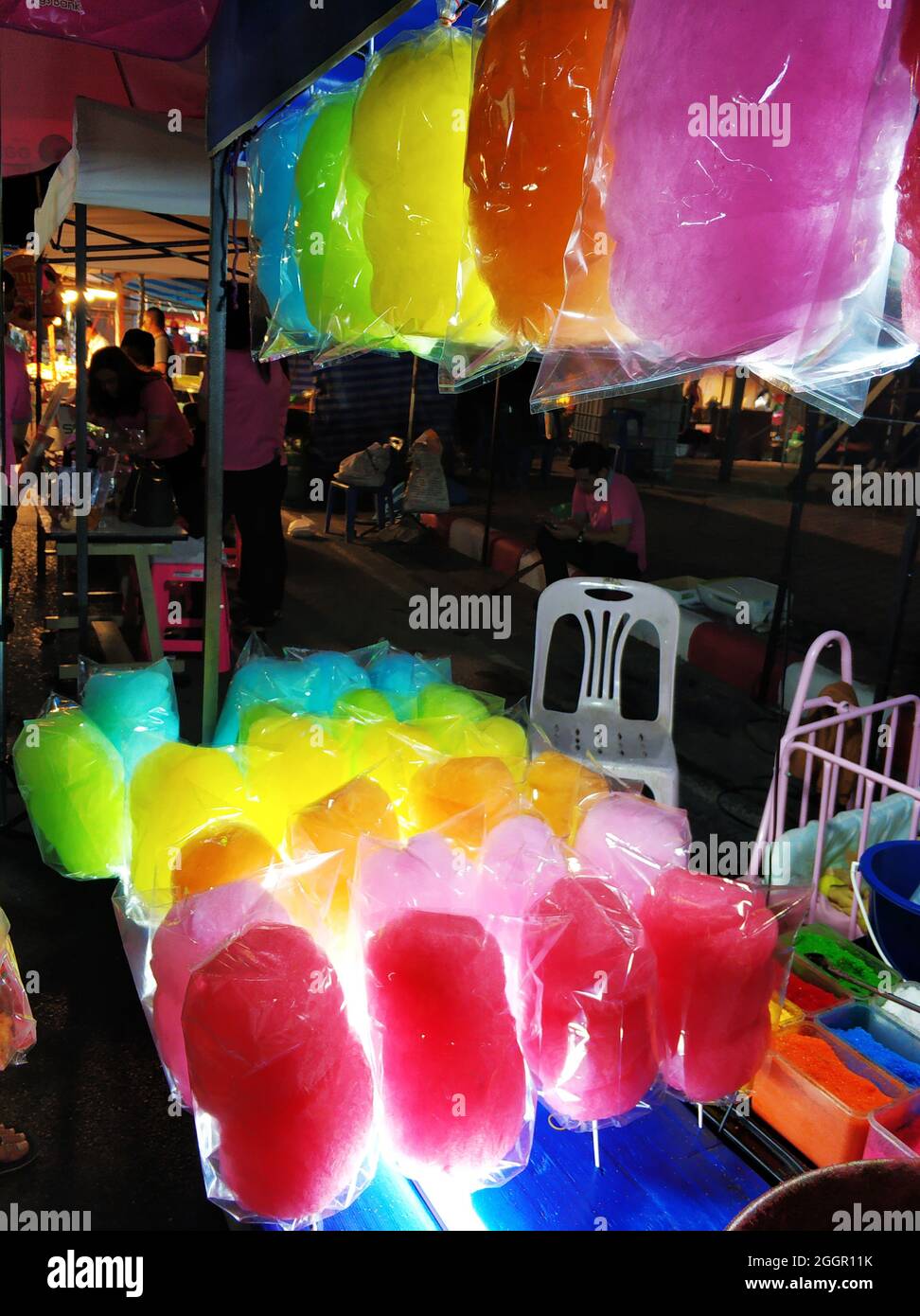 Spun sugar closeup hi-res stock photography and images - Alamy